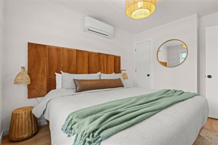 Married, Prominent Figures Among Top Clients of Hourly Guest Houses